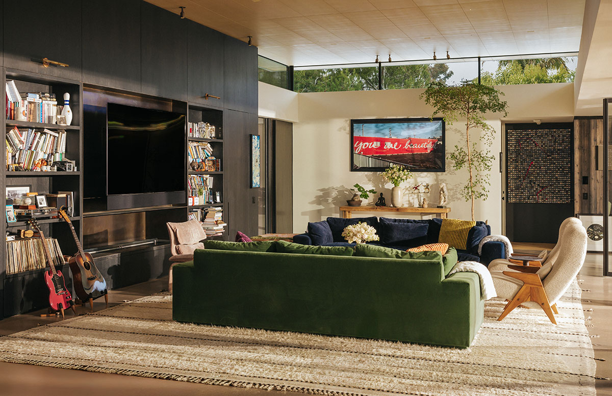 David Duchovny's Malibu House in Photos