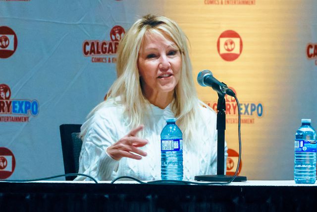 Heather Locklear Makes Rare Appearance at Fan Convention, 33 Years ...