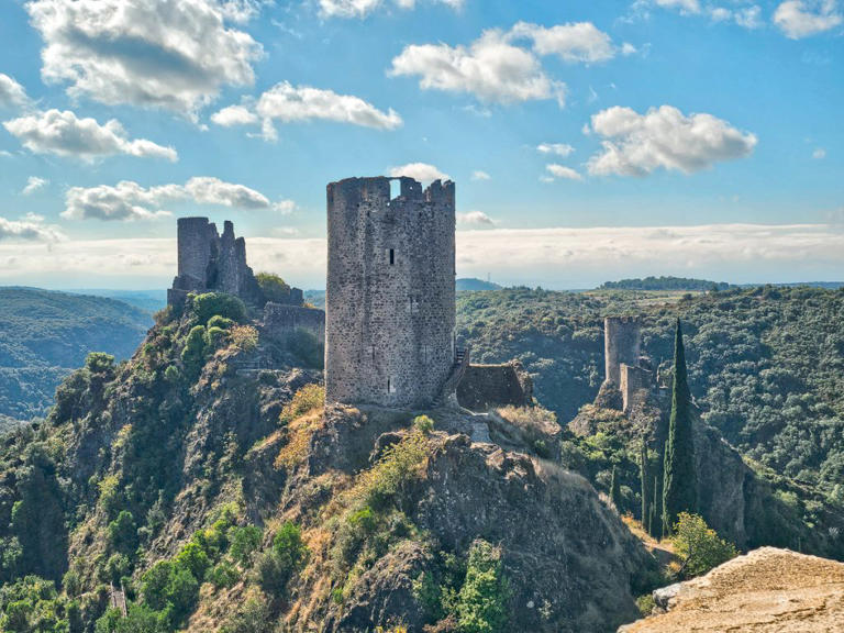 7 Forgotten French Castles That Are Somehow More Stunning in Ruins