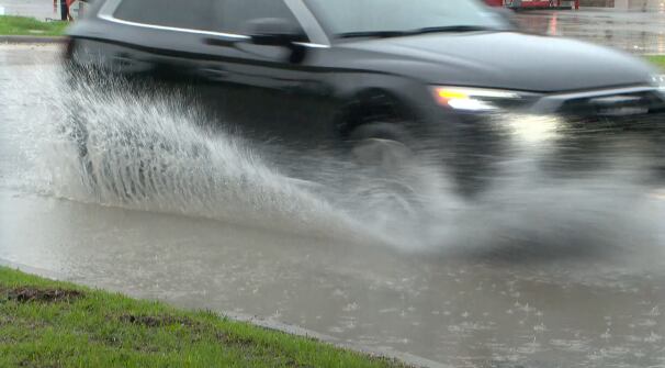 How to handle flash flooding while on the road