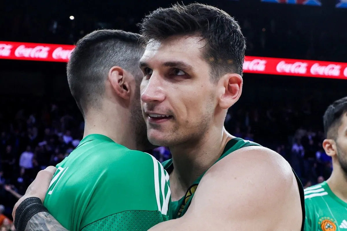 Πράσινο φλουρί ΚωνσταΝΤΙΝάτΟ για τον Παναθηναϊκό