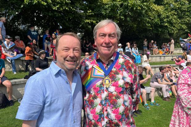 End of era: New mayor to take chains as 'last mayor' for Basingstoke ...