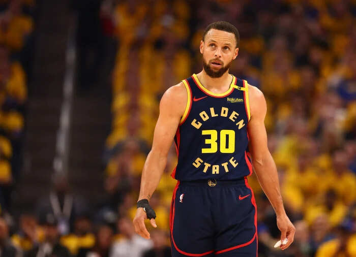 Stephen Curry finally responds to his potential injury after photos of ...