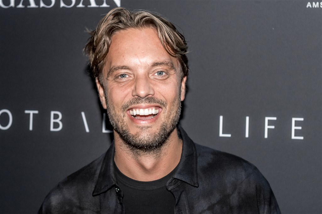 Bas Smit aan infuus op Bali na eten van kreeft