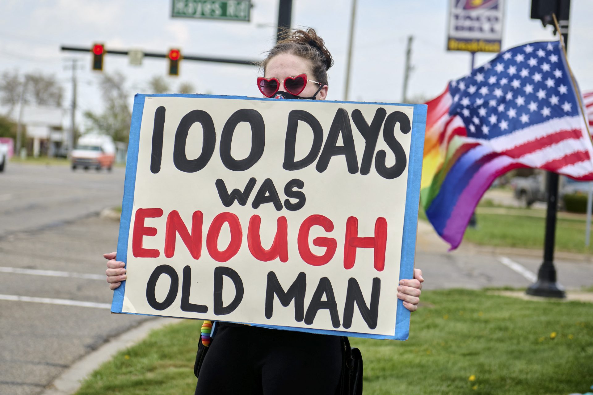 Trump’s poll numbers raise red flags