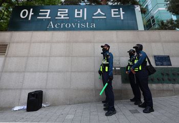 Prosecutors raid private residence of former President Yoon in ...