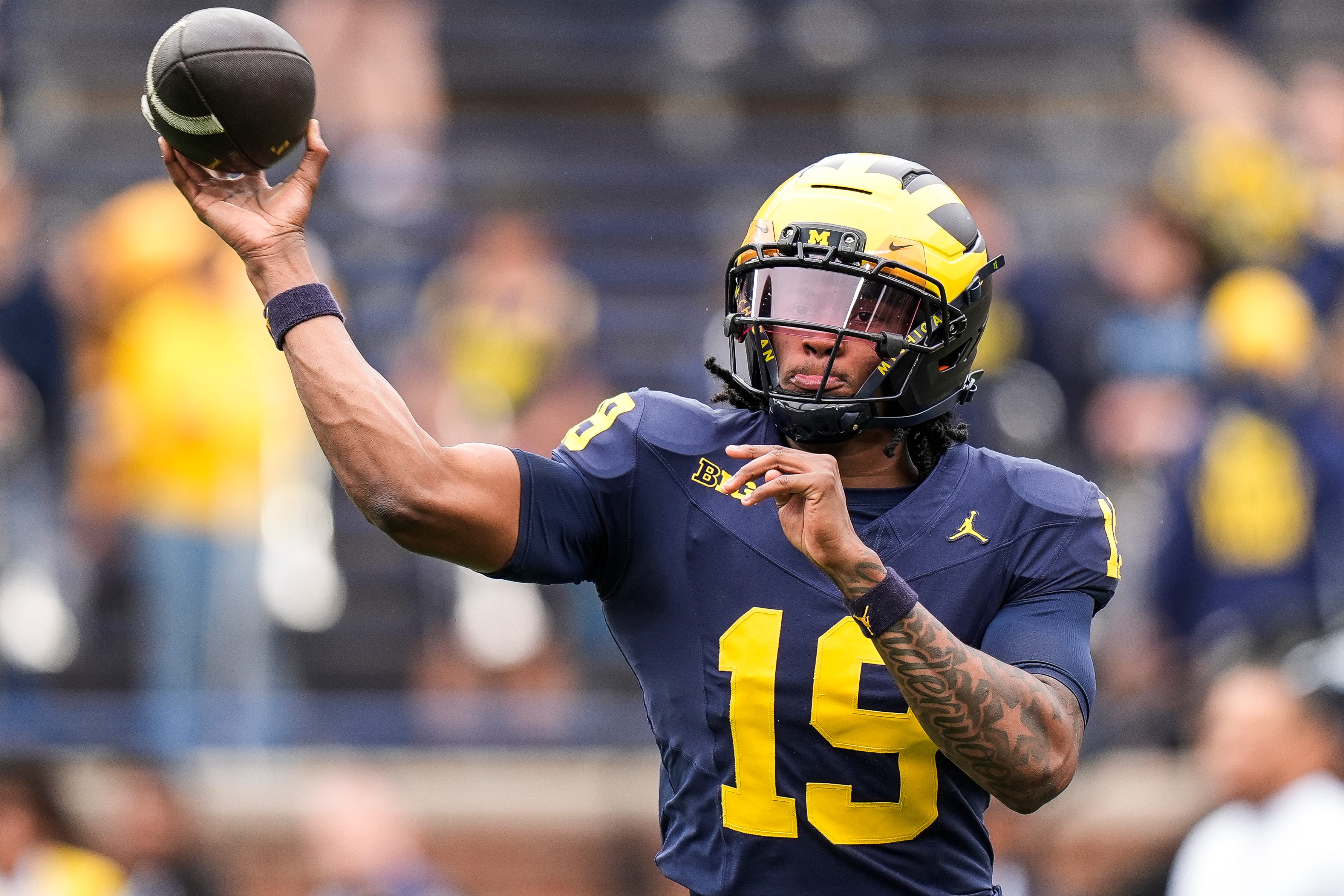 Michigan football QB Bryce Underwood on cover of EA Sports College ...