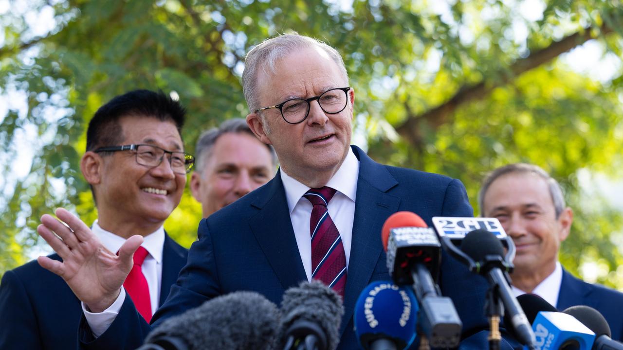 Fresh poll a warning for Albo, Dutton