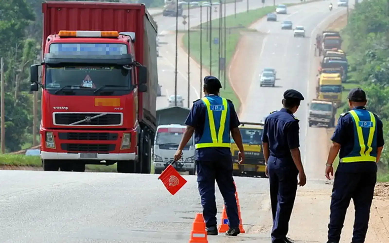Teens as young as 16 being hired as lorry drivers, says JPJ