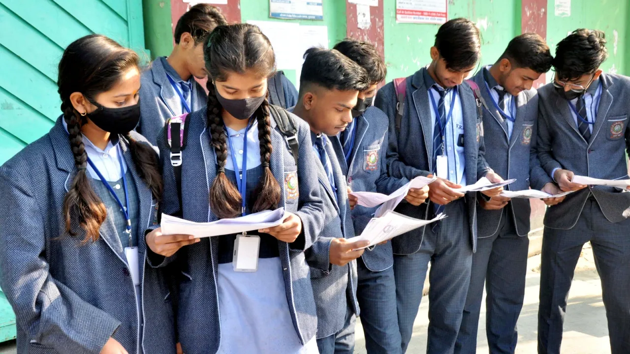 CBSE Class 10 & 12 Results 2025: Step-by-step guide to check your mark ...