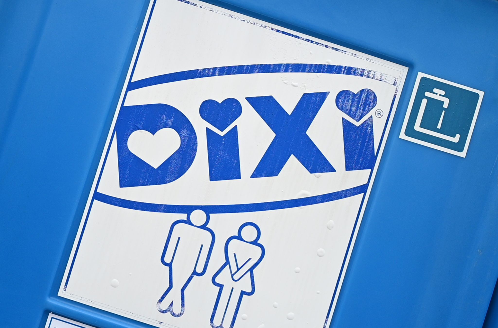 Dixi-Klo von Baustelle gestohlen