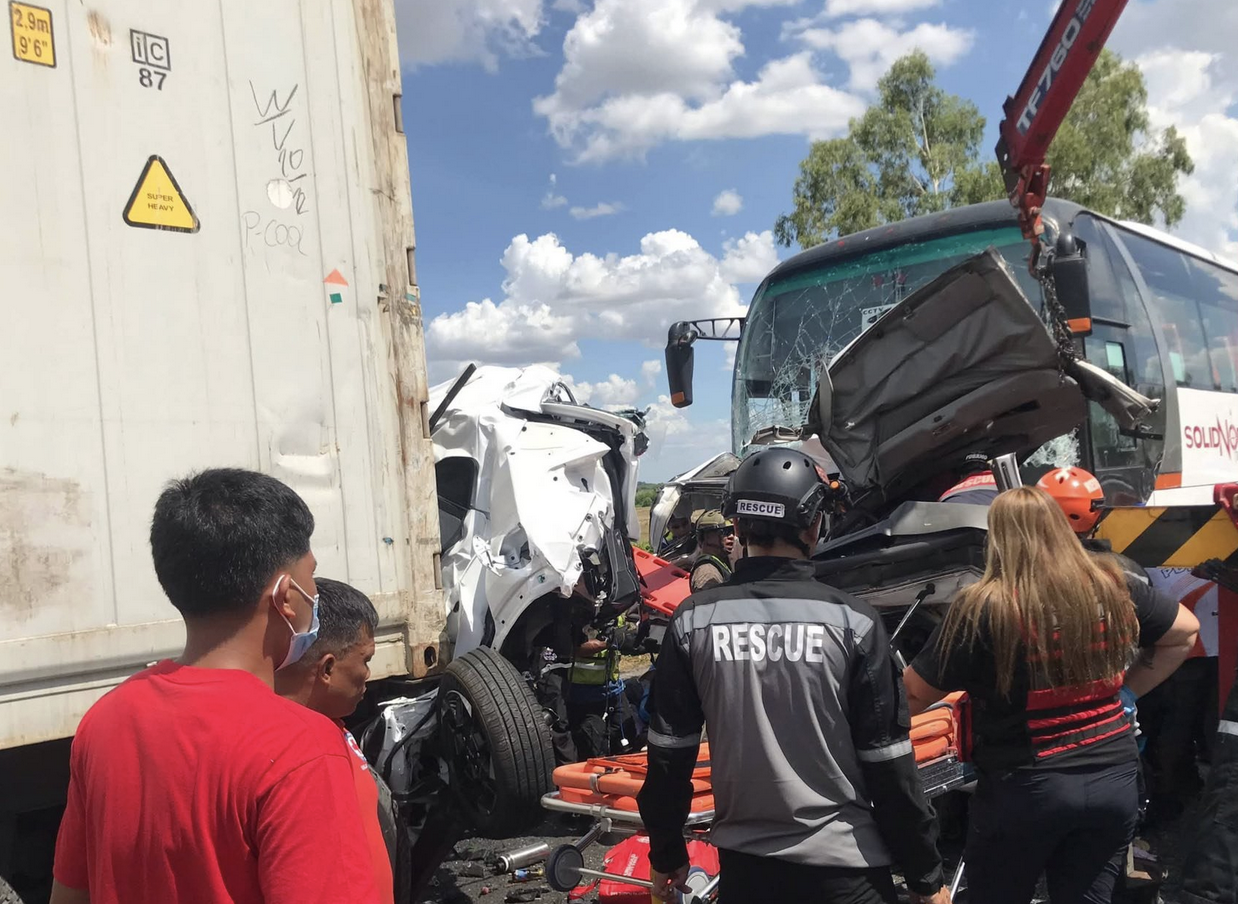 10 dead, dozens hurt in SCTEX toll plaza multiple-vehicle collision