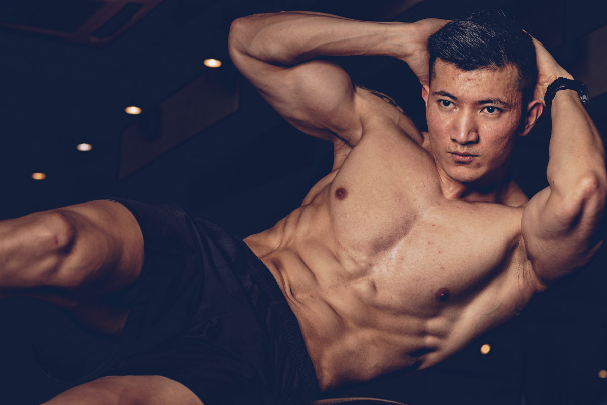 Trainer Swears By These 3 'Core-Carving' Exercises to Build Your Six ...