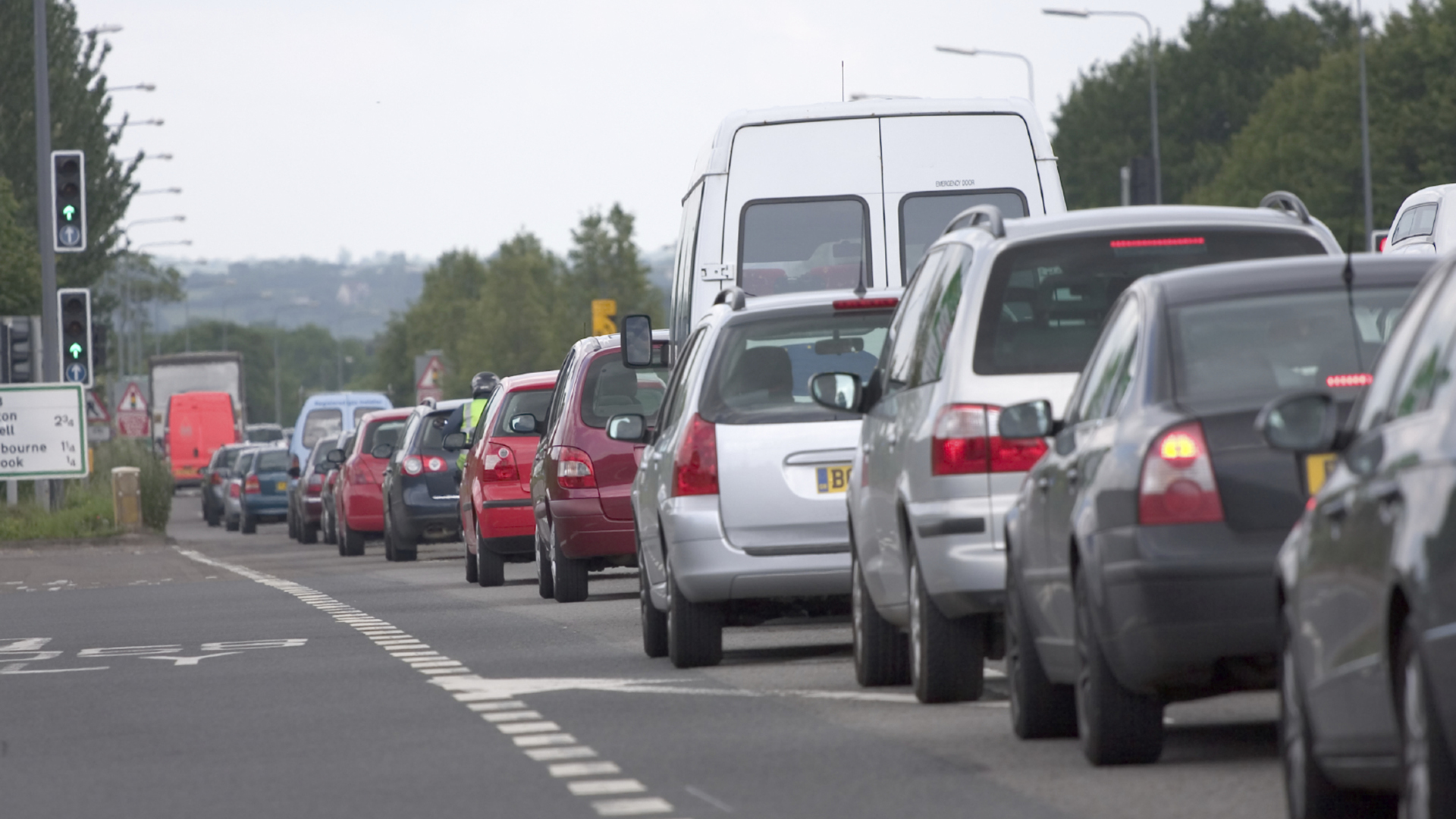 Merging in turn or jumping the queue? A motorist’s guide