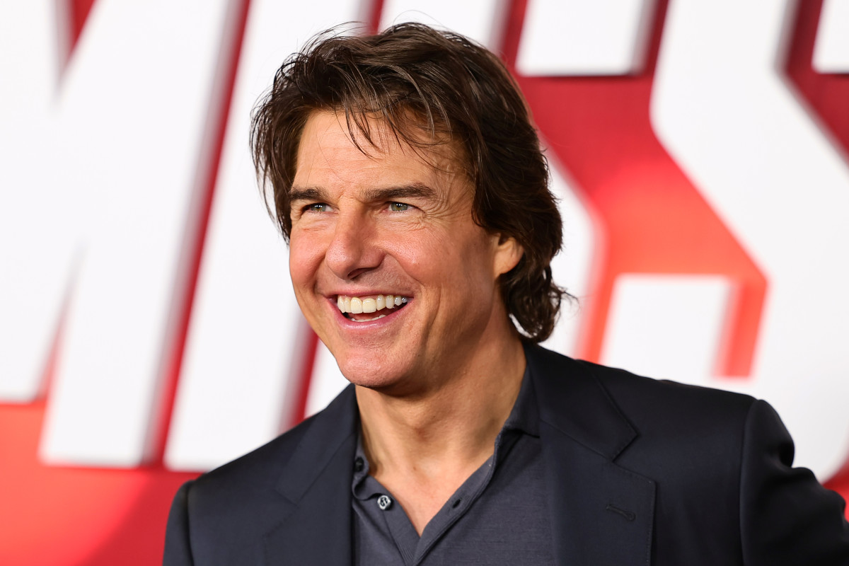 Tom Cruise Discusses Shockingly Dangerous Stunts in 'Mission: Impossible'