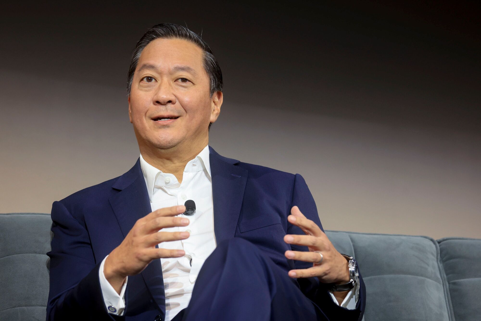 KKR Seeks to Cash In on Trump’s Tariff-Driven Market Volatility