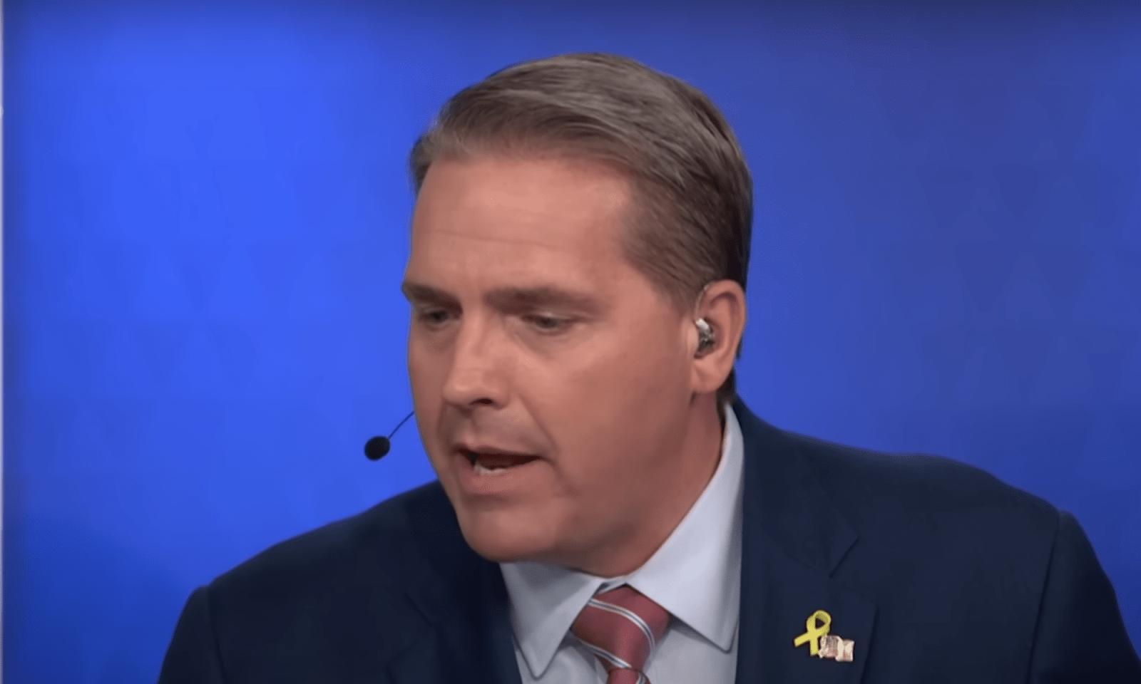 Conservative CNN analyst accused of 'shilling' for Trump to get a ride ...