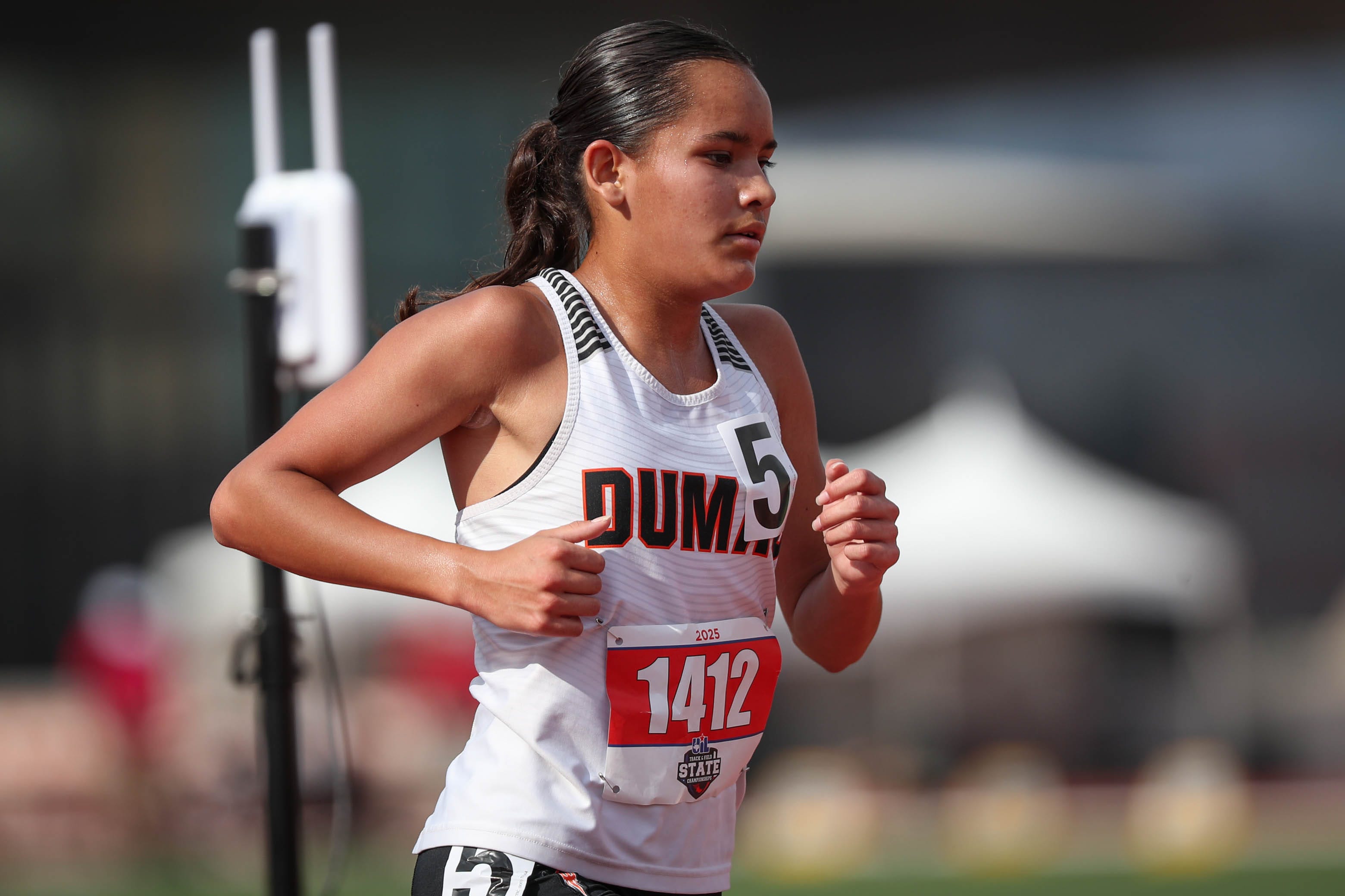 'I'm here': Dumas' Emily Gross, Canyon's Lathan Lewter win 3,200 at UIL ...