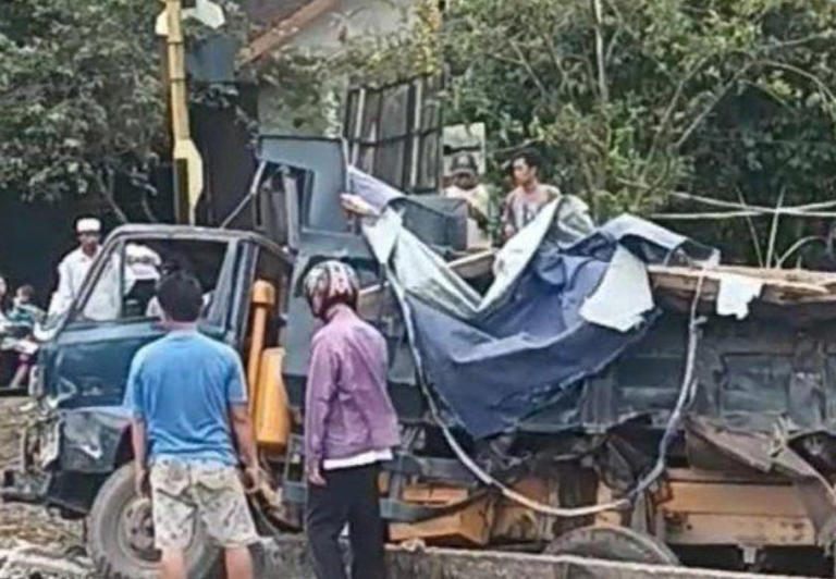 Sopir Dump Truck Hiraukan Suara Suling Lokomotif, KA Ijen Ekspress Terpaksa Telat 123 Menit