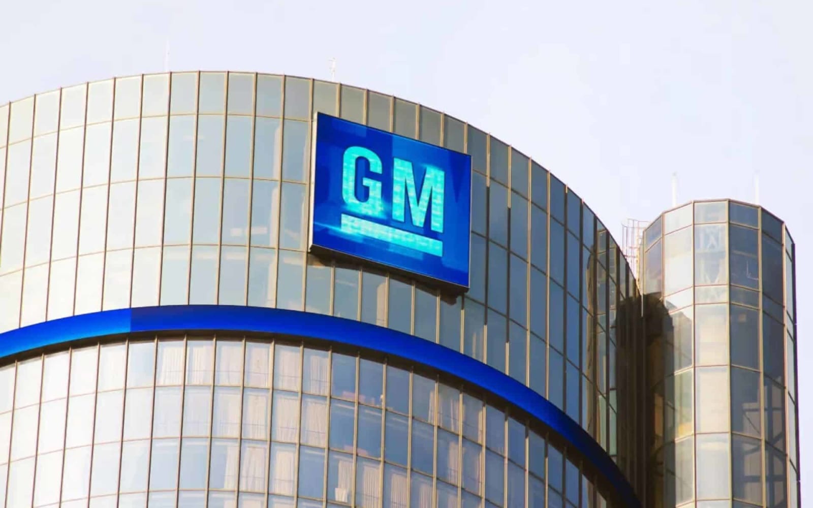 GM Launches Major Recall Affecting Nearly 600,000 Trucks and SUVs