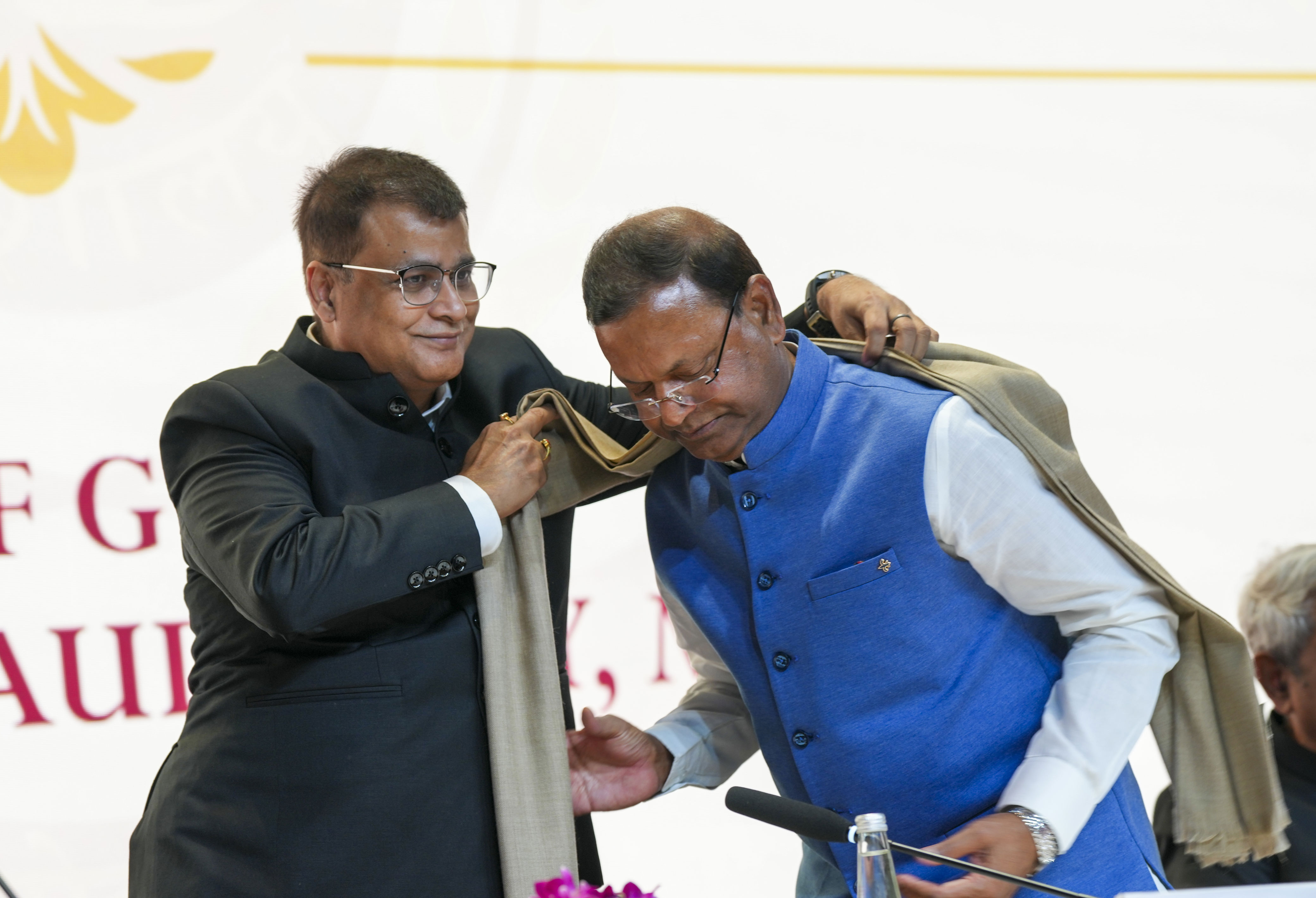 Do not make hasty arrests; make hawala operators reporting entity under ...