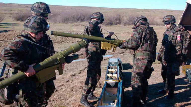 ドイツ、ウクライナに旧ソ連製IGLAシステム120基を供与へ