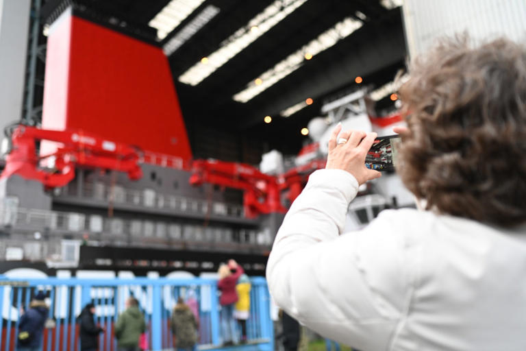 Meyer Werft dockt neues Forschungsschiff «Meteor IV» aus