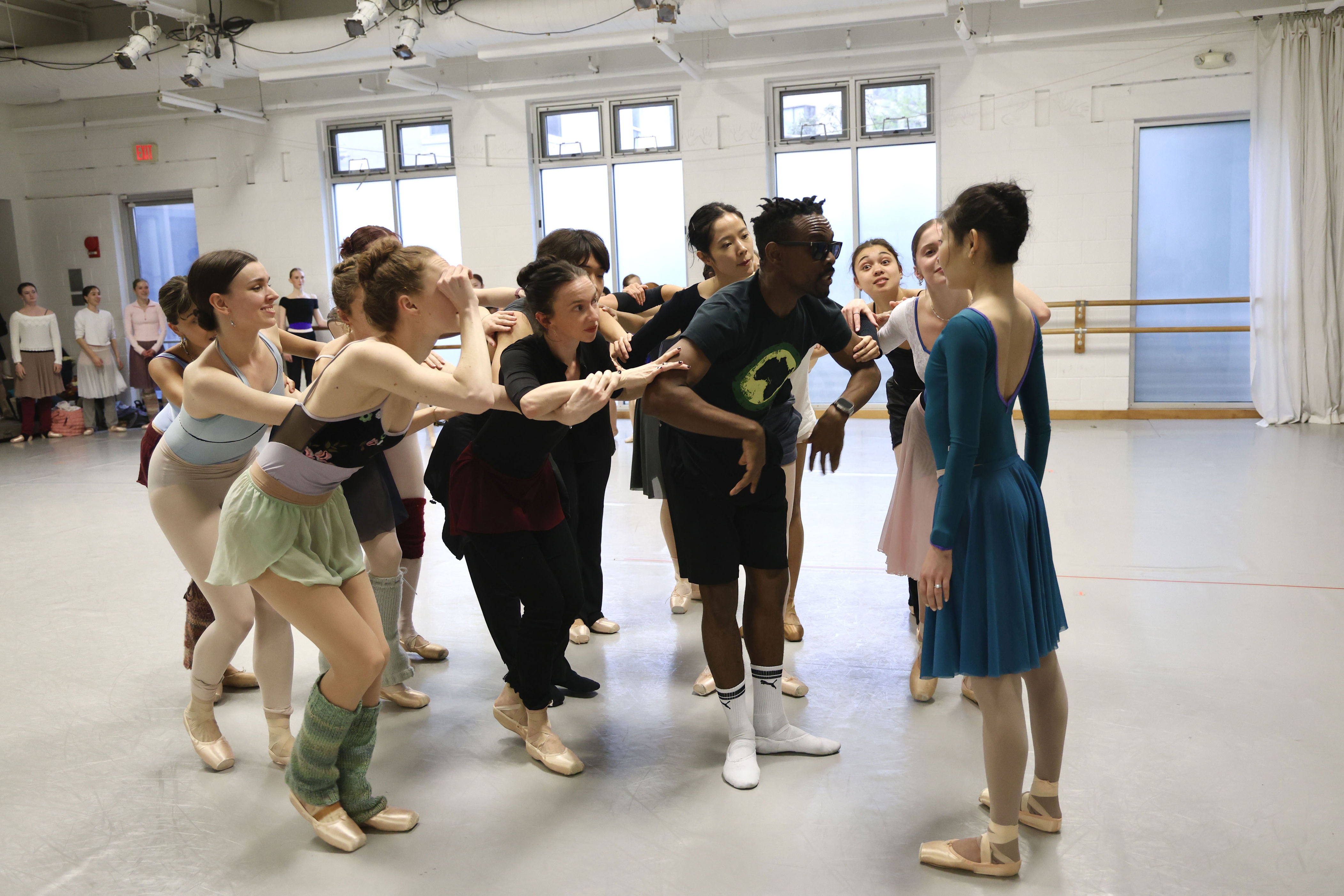 A colorful new Alice ballet, with an enormous Jabberwocky puppet