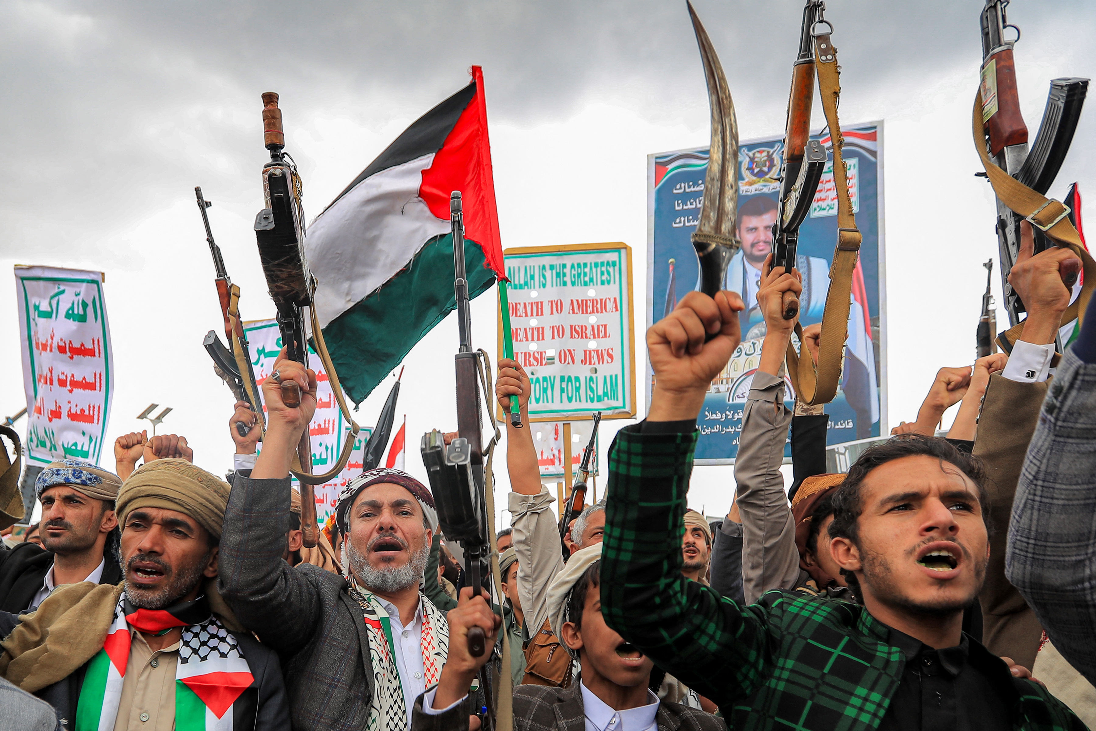 Houthis Warn Saudi Arabia and UAE Will Pay Price if They Back New Offensive