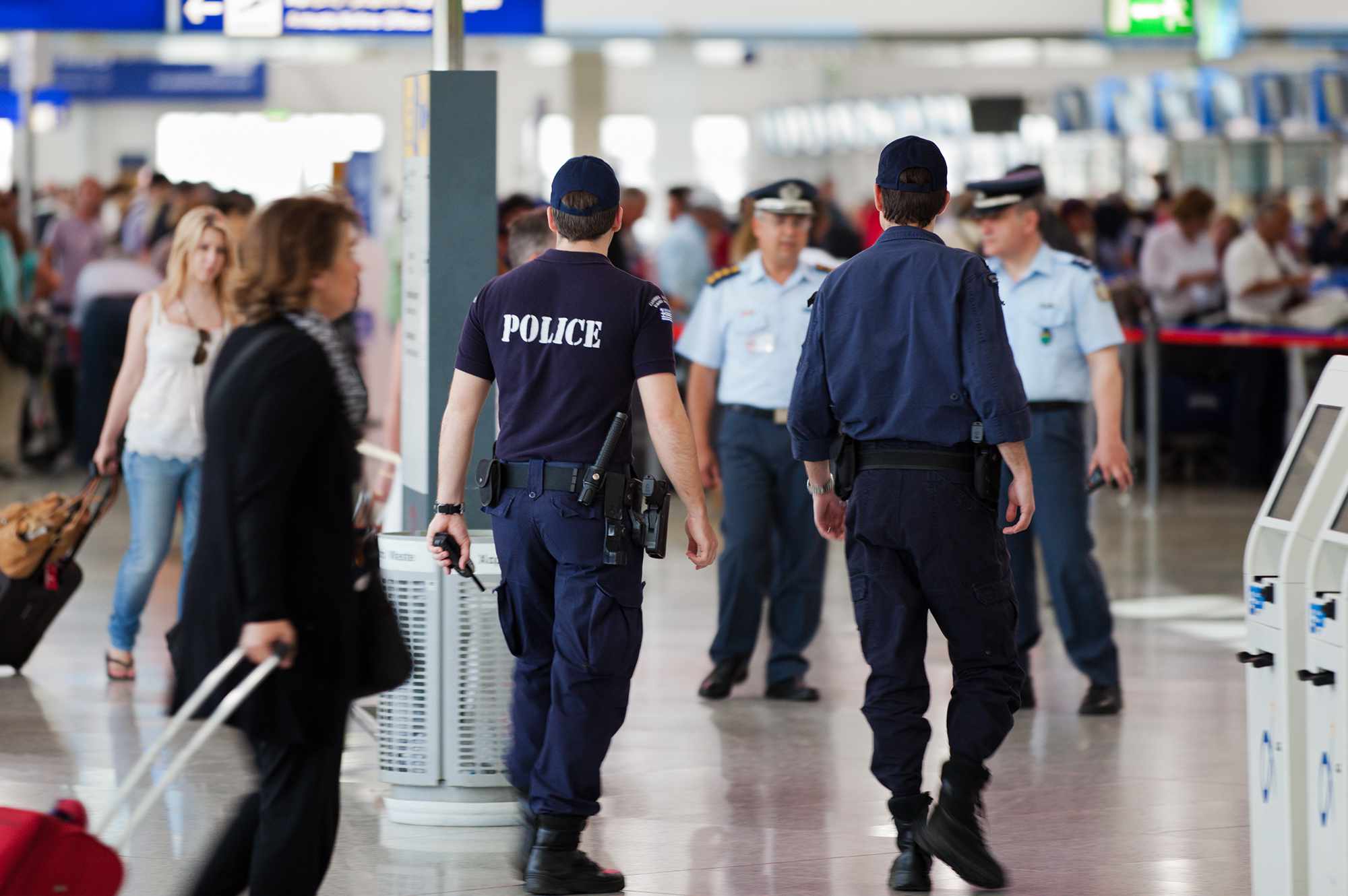 This Passenger Was Escorted Off the Plane By Cops Over In-flight Snacks