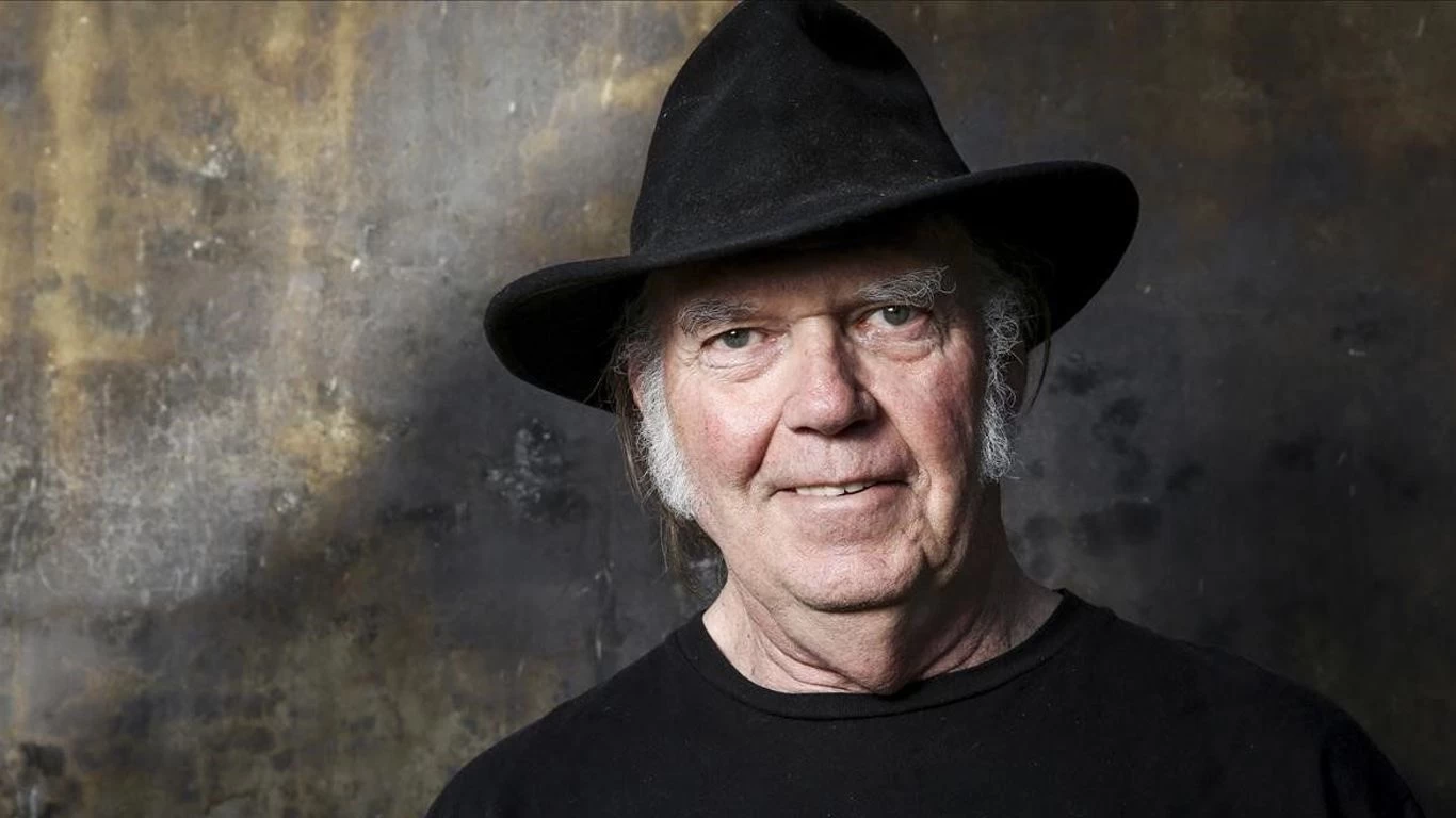 Neil Young avrebbe avuto problemi a ottenere la cittadinanza a causa ...