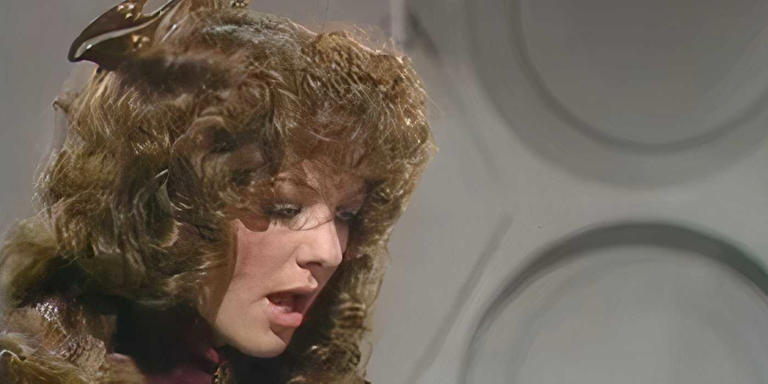 Doctor Who: All 32 Times The TARDIS Cloister Bells Have Rung