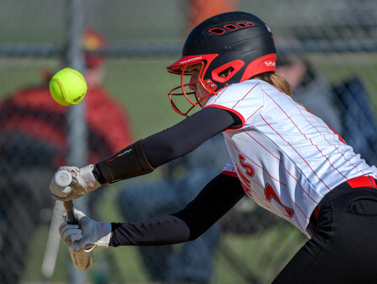 IHSA scoreboard: 2025 supersectional scores for Class 1A, 2A softball ...
