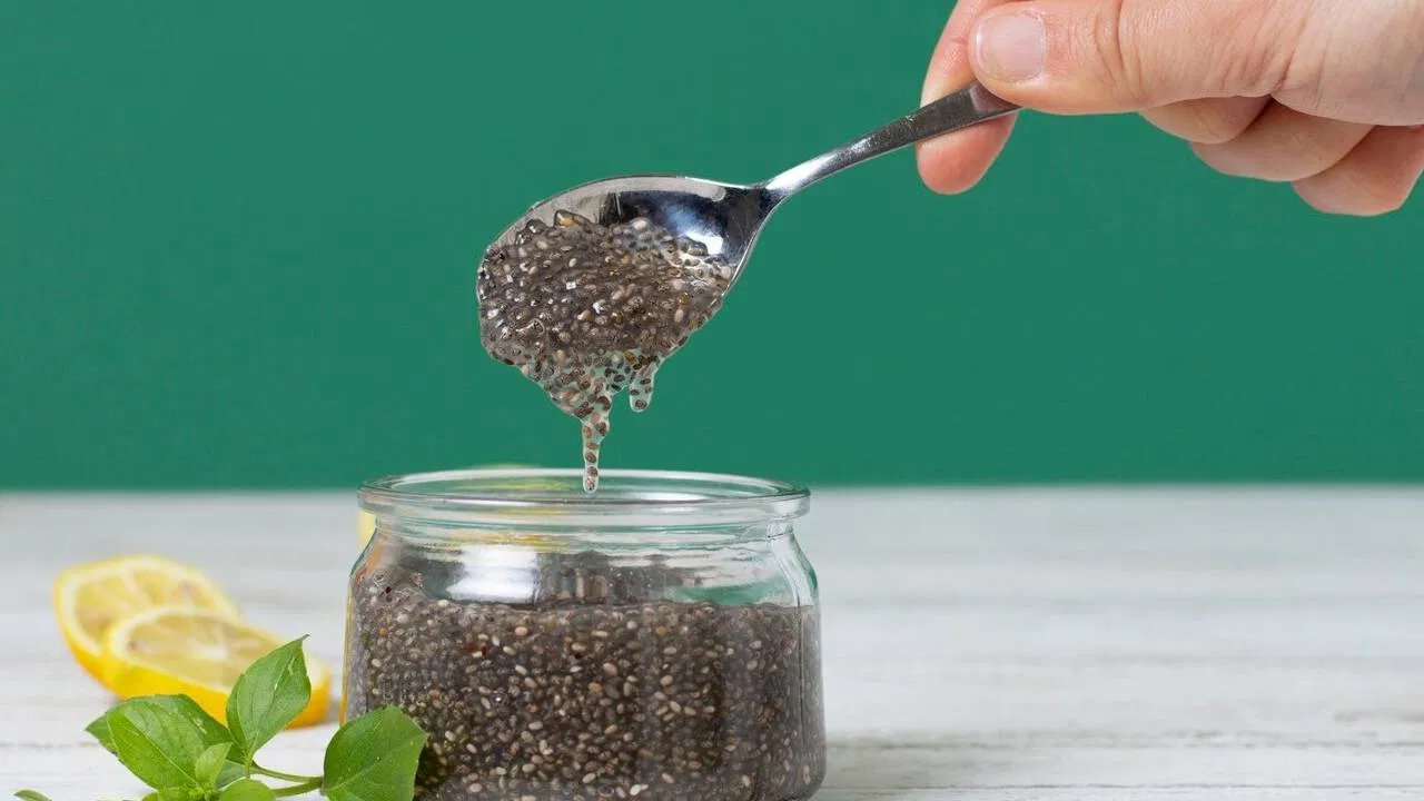 "Avoid These Common Mistakes When Eating Chia Seeds: The Right Way to ...