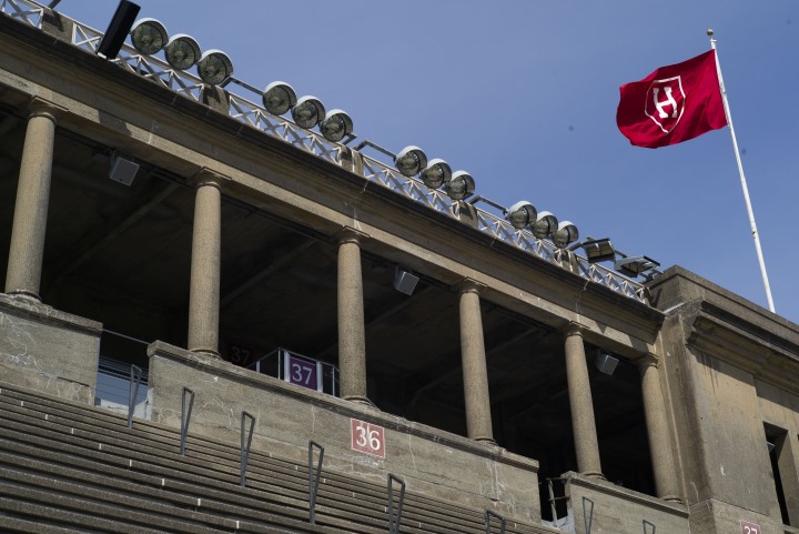 Republicanos iniciam investigação a Harvard no Congresso dos EUA