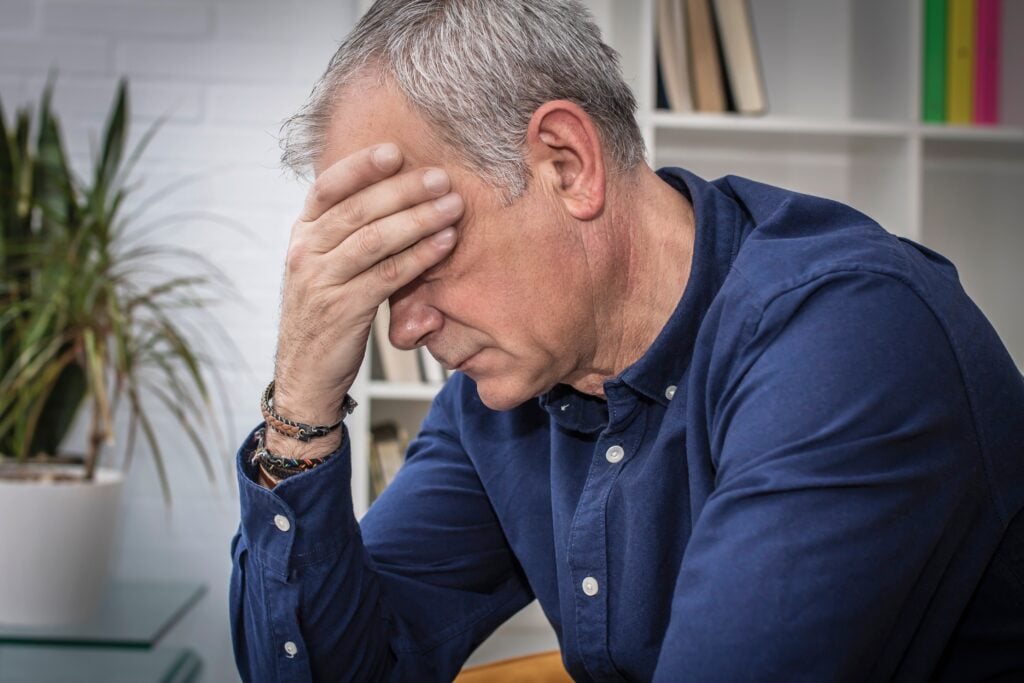 Are You Secretly Lonely? These 11 Behaviors Reveal You’re Hiding a Life ...