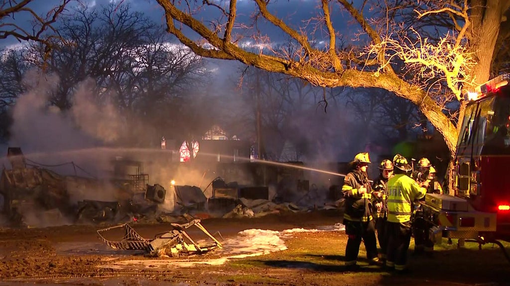 Fire on Minnesota Renaissance Festival grounds destroys several structures