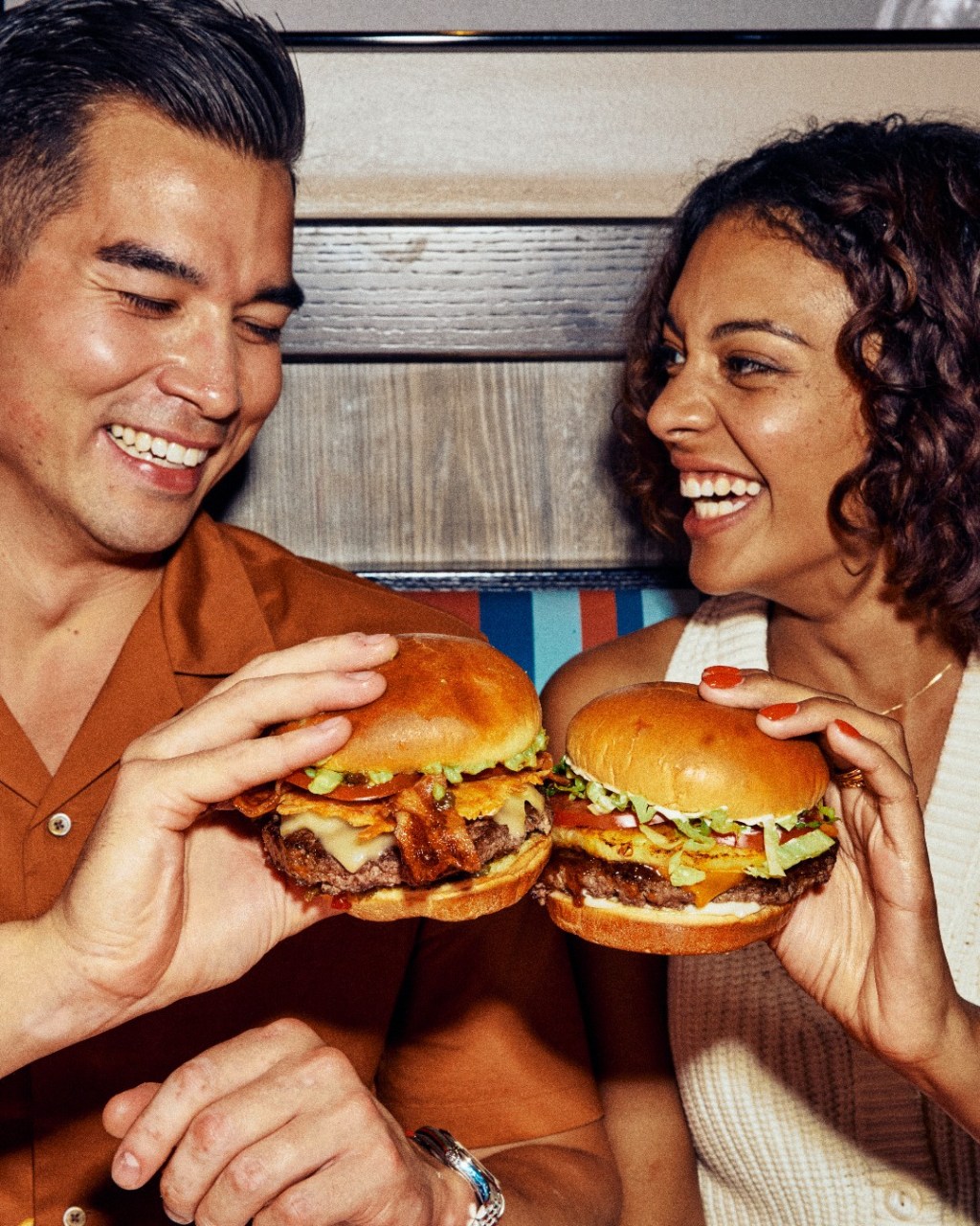 Red Robin’s Bottomless Burger Pass crashes site — customers call deal a ...