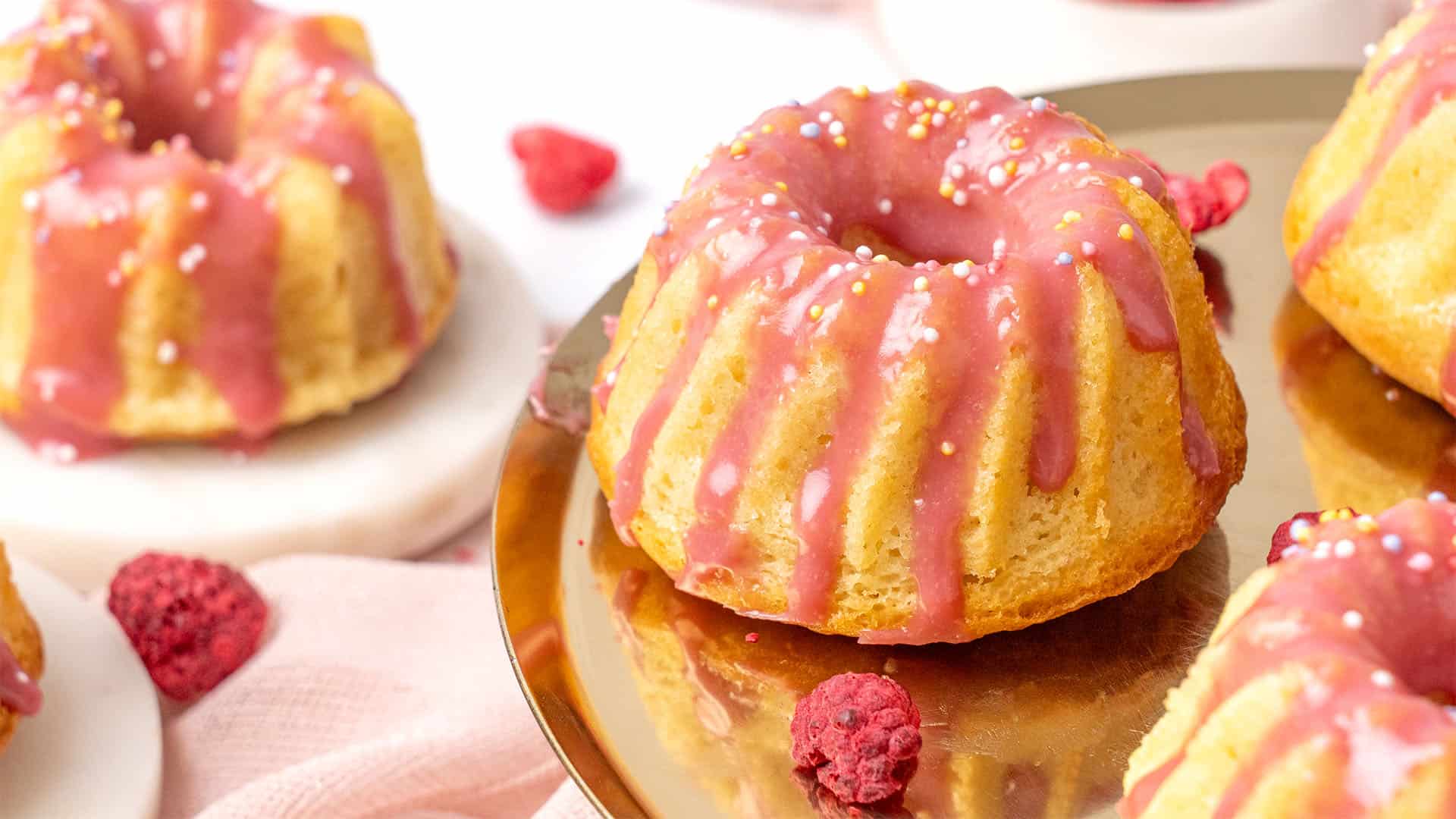 24 Easy Spring and Summer Cakes That Look as Good as They Taste