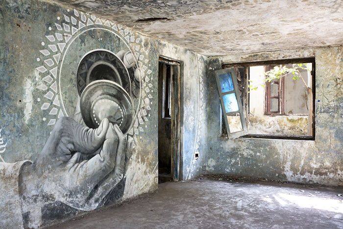 The Beatles Ashram (15 Pics)