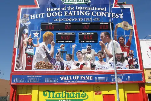 13 Moments That Prove Americans Will Turn Anything Into a Competition