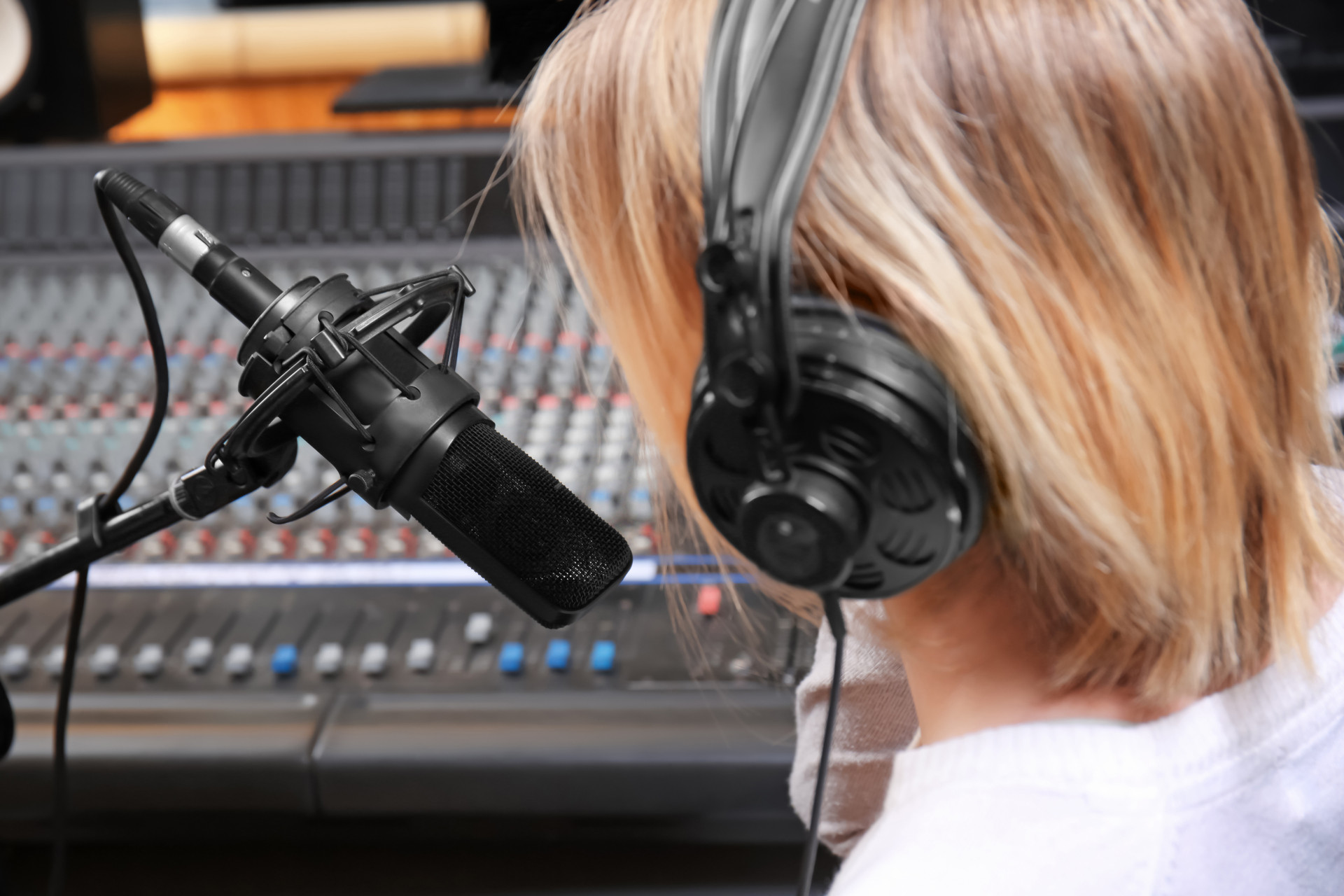 100 years of radio: a broadcast evolution