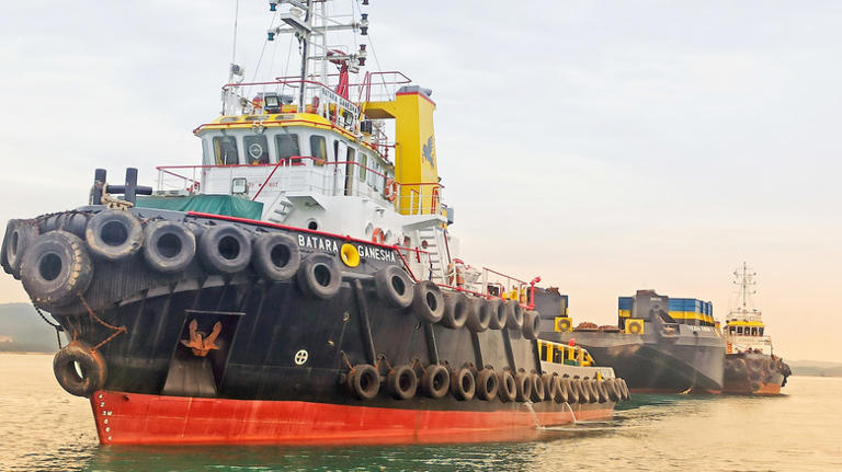 Why Do Tugboats Have Tires On Them? Here's What They're For