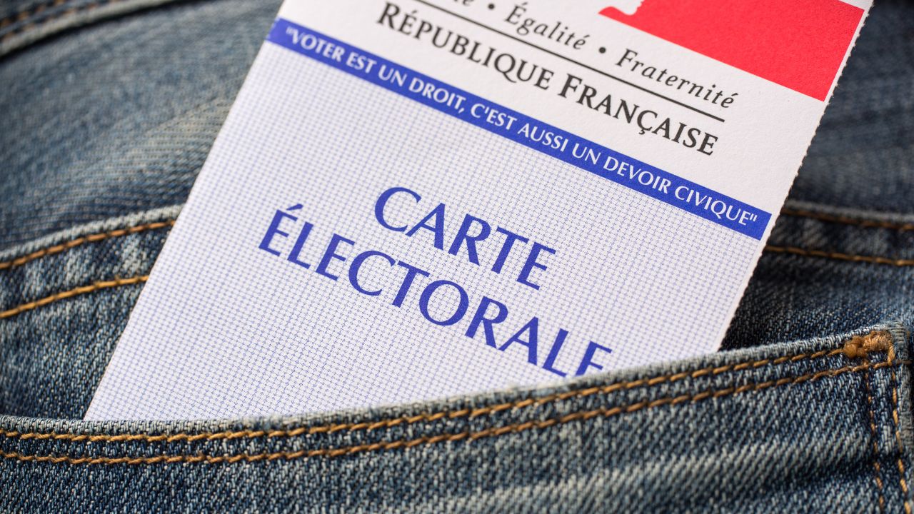 Fin du droit de vote à 18 ans ? Voici le nouvel âge auquel les Français ...