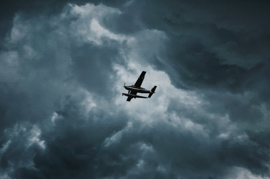 How Pilots Navigate Around Thunderstorms How Pilots Navigate Around Thunderstorms