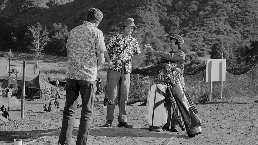 Fans Pay Tribute After Death Of Beloved "M*A*S*H*" Star