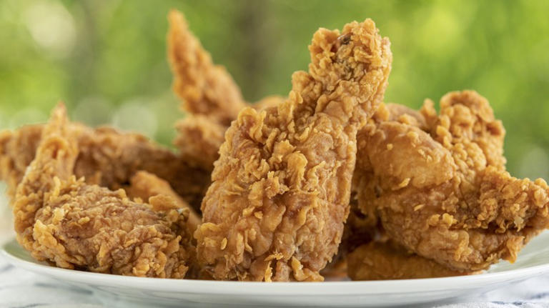 Make Buttermilk Fried Chicken Irresistible With These 4 Expert Tips