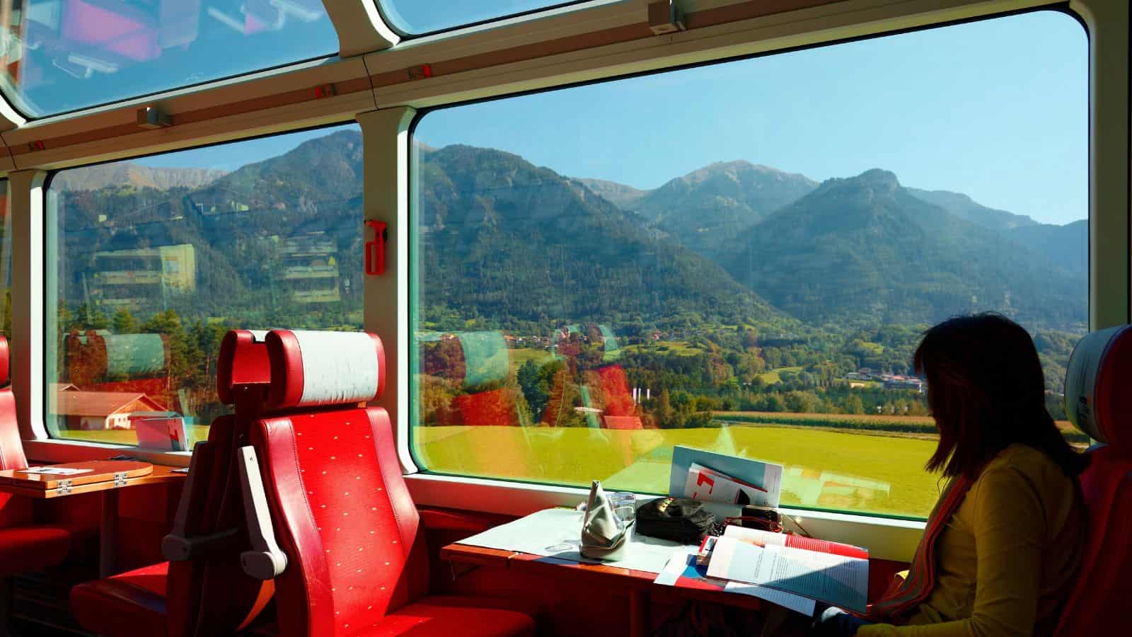 22 Breathtaking Train Routes Across the World You Need to Ride at Least ...