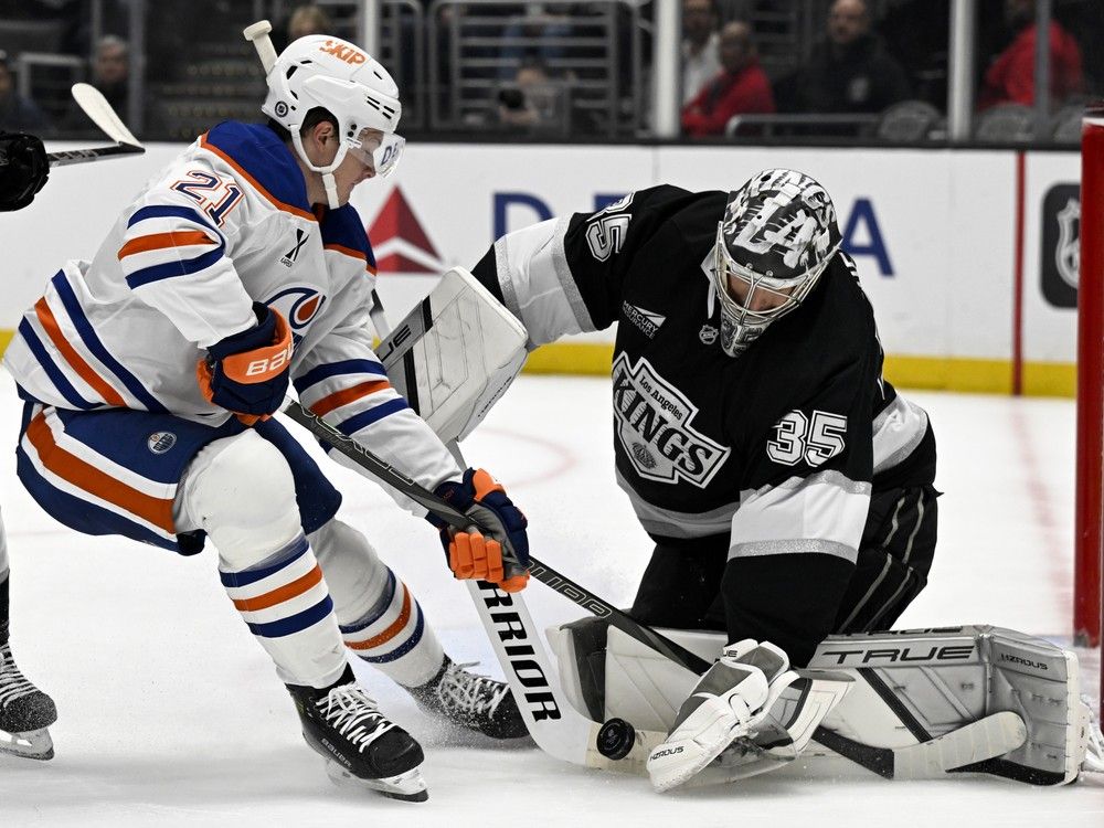 The Edmonton Oilers hold big guns out of optional workout, extend Ty ...