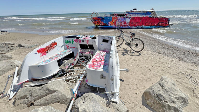 Milwaukee County responsible for abandoned boat, but original owners ...